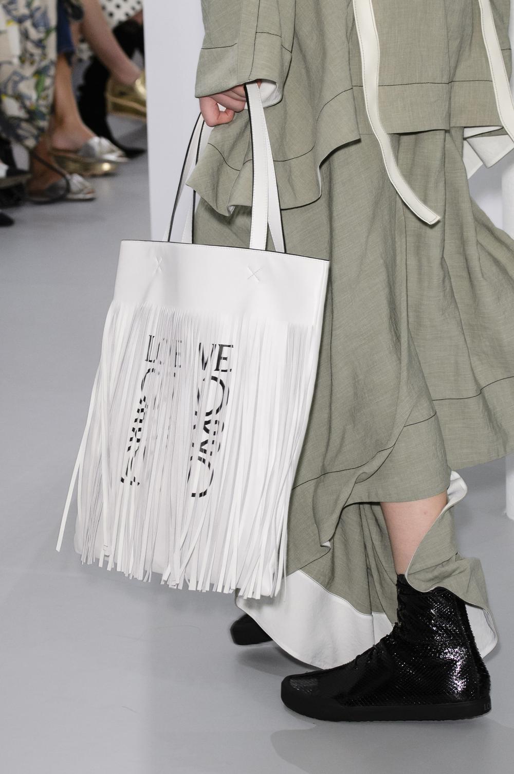 Défilé Loewe printemps-été 2018 Prêt-à-porter