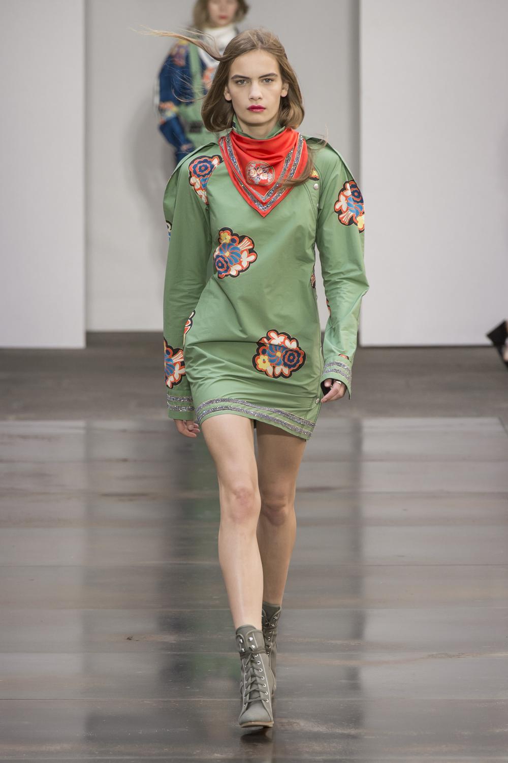 L'un des mannequins les plus castés de la Fashion Week révèle son ...