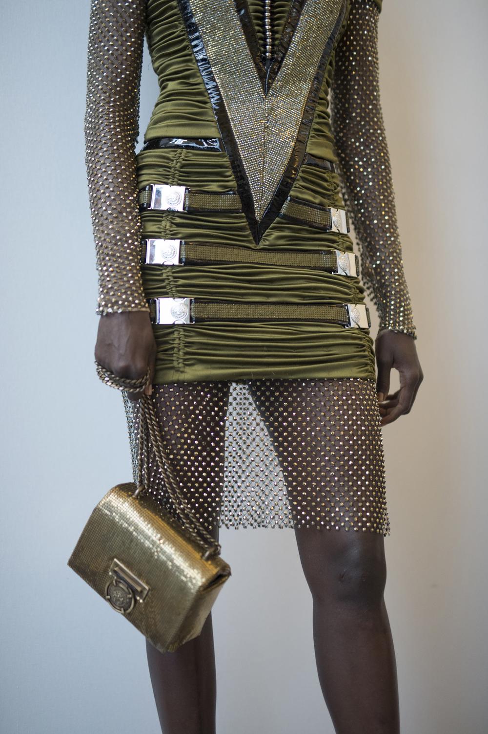 Olivier Rousteing lance une collection de robes de soirée pour Balmain