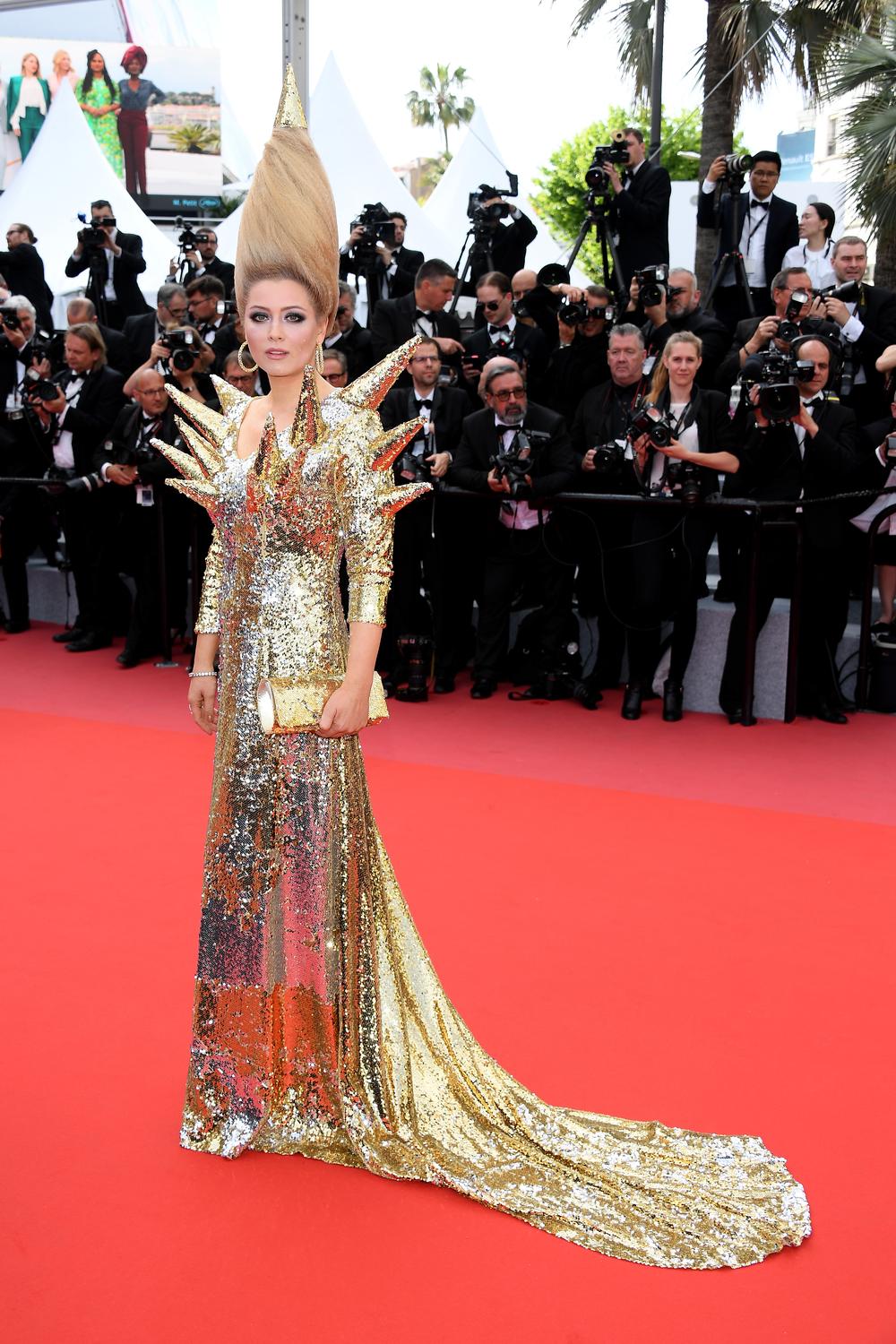 Fallait pas les inviter ! L'overdose de starlettes sur les marches du ...
