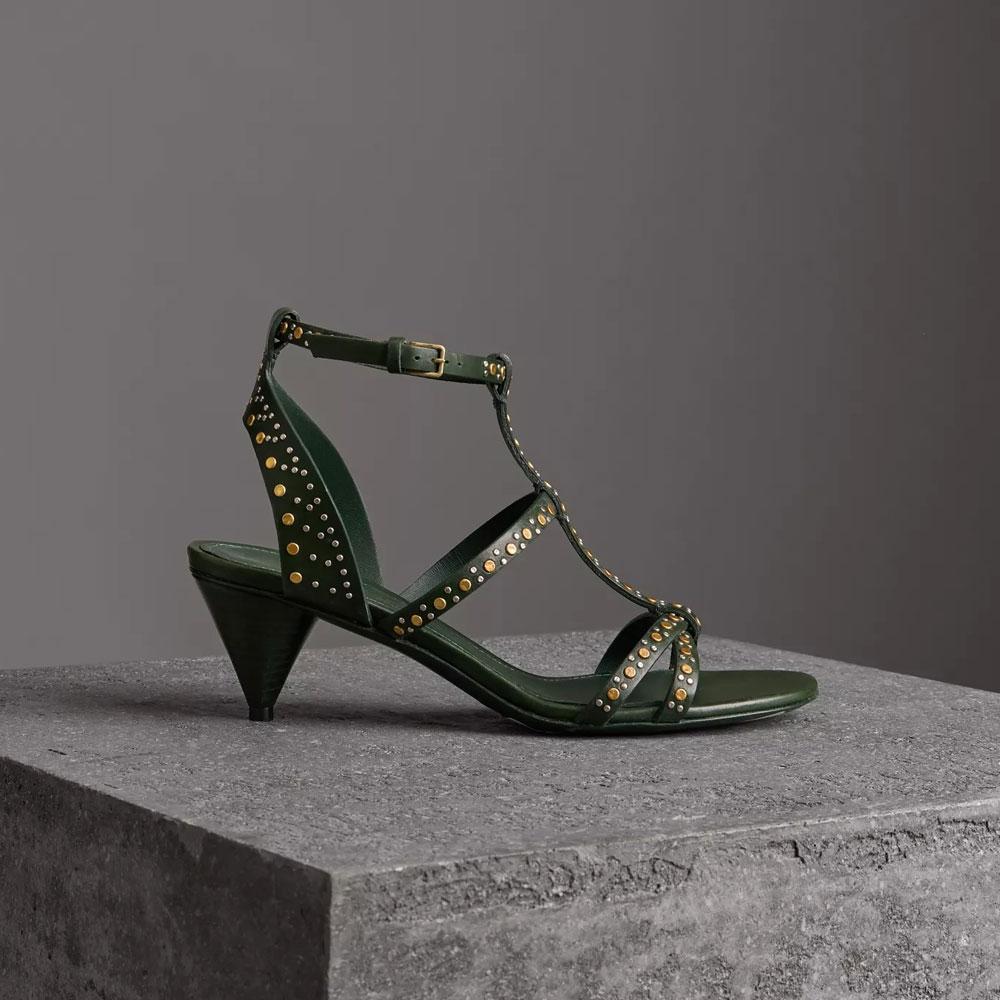 Comment bien choisir ses sandales cet été ? Guide express et sélection