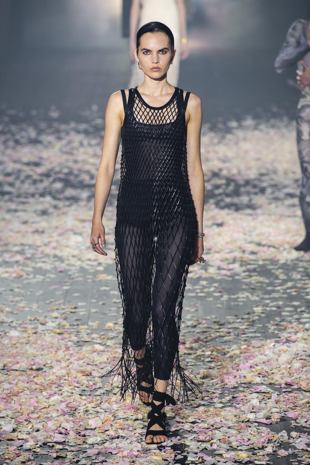 Les fougueux danseurs de Dior ouvrent le bal des défilés parisiens
