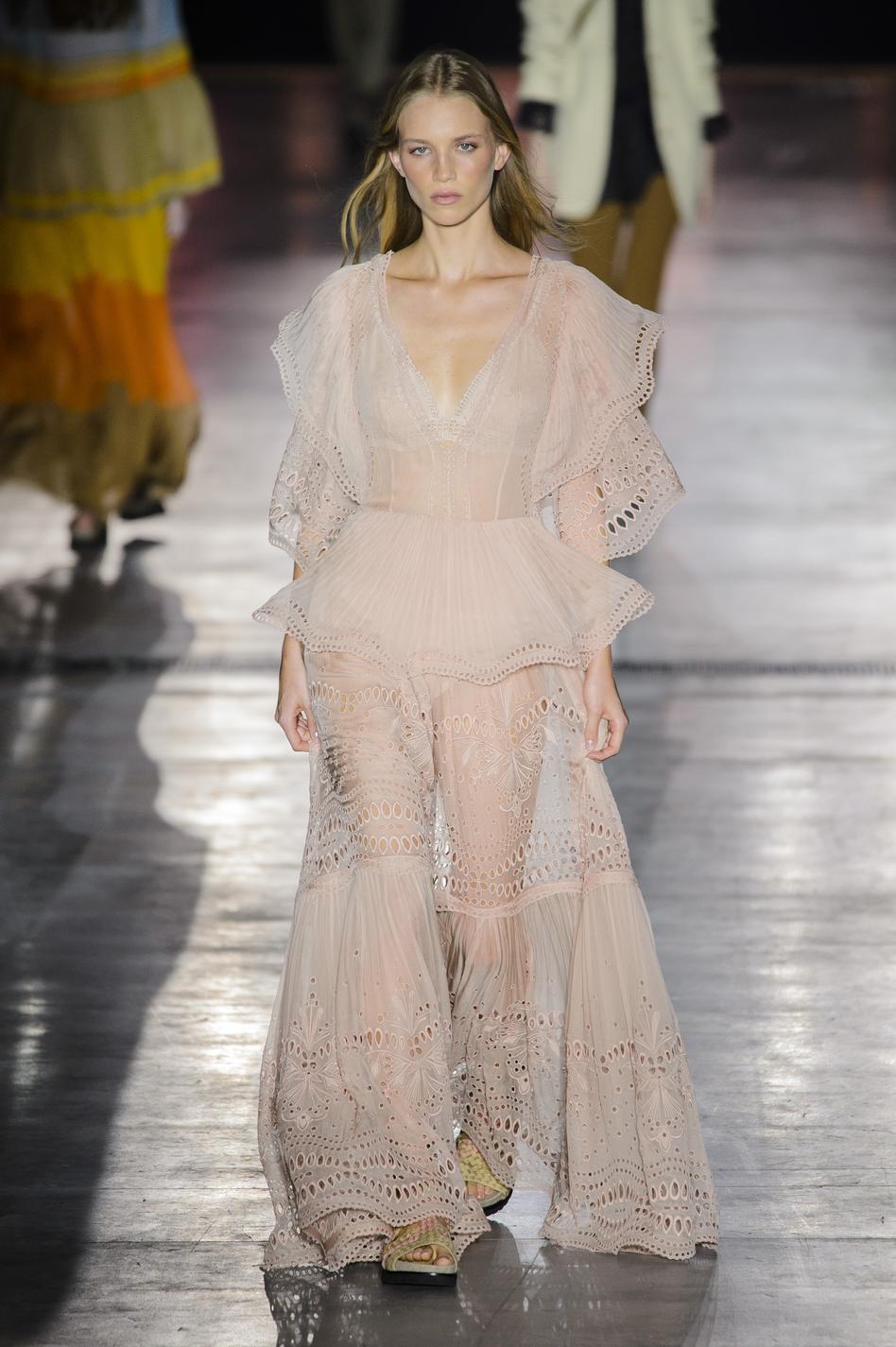 Fashion Week : les nouveaux codes de la robe de soirée