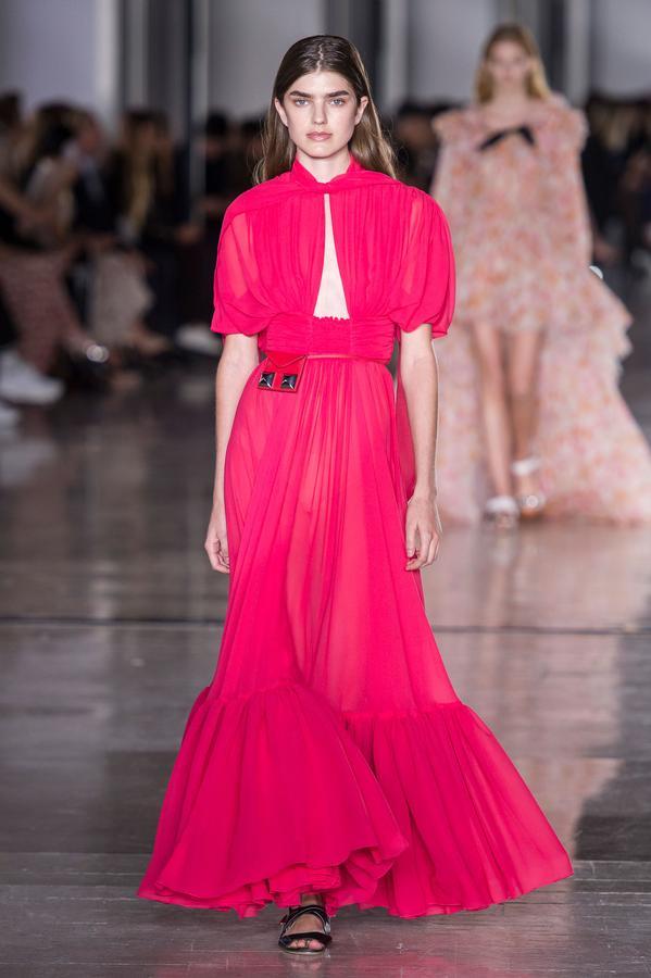 Fashion Week : les nouveaux codes de la robe de soirée