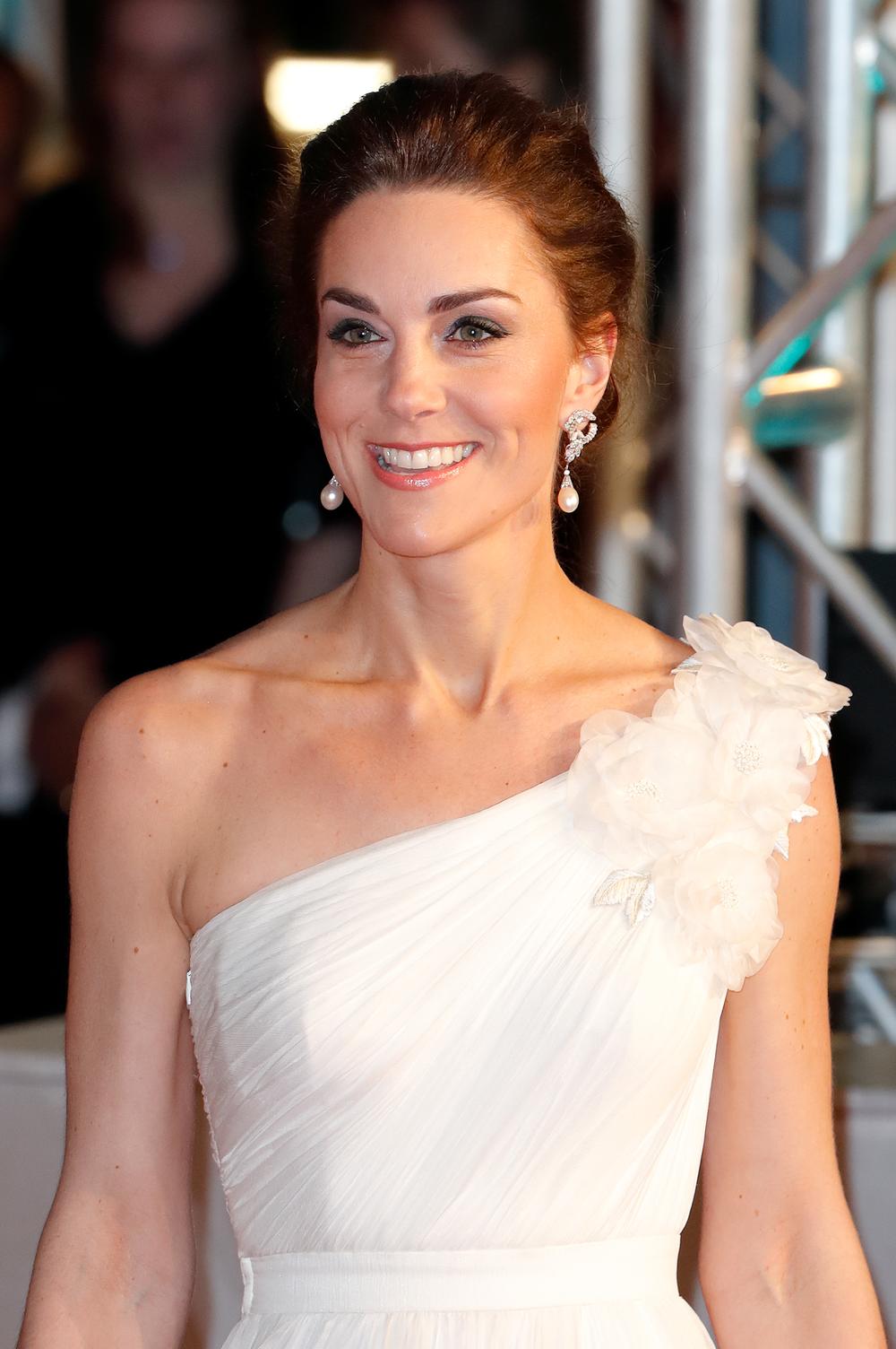 Kate Middleton, une véritable princesse sur le tapis rouge des Bafta 2019