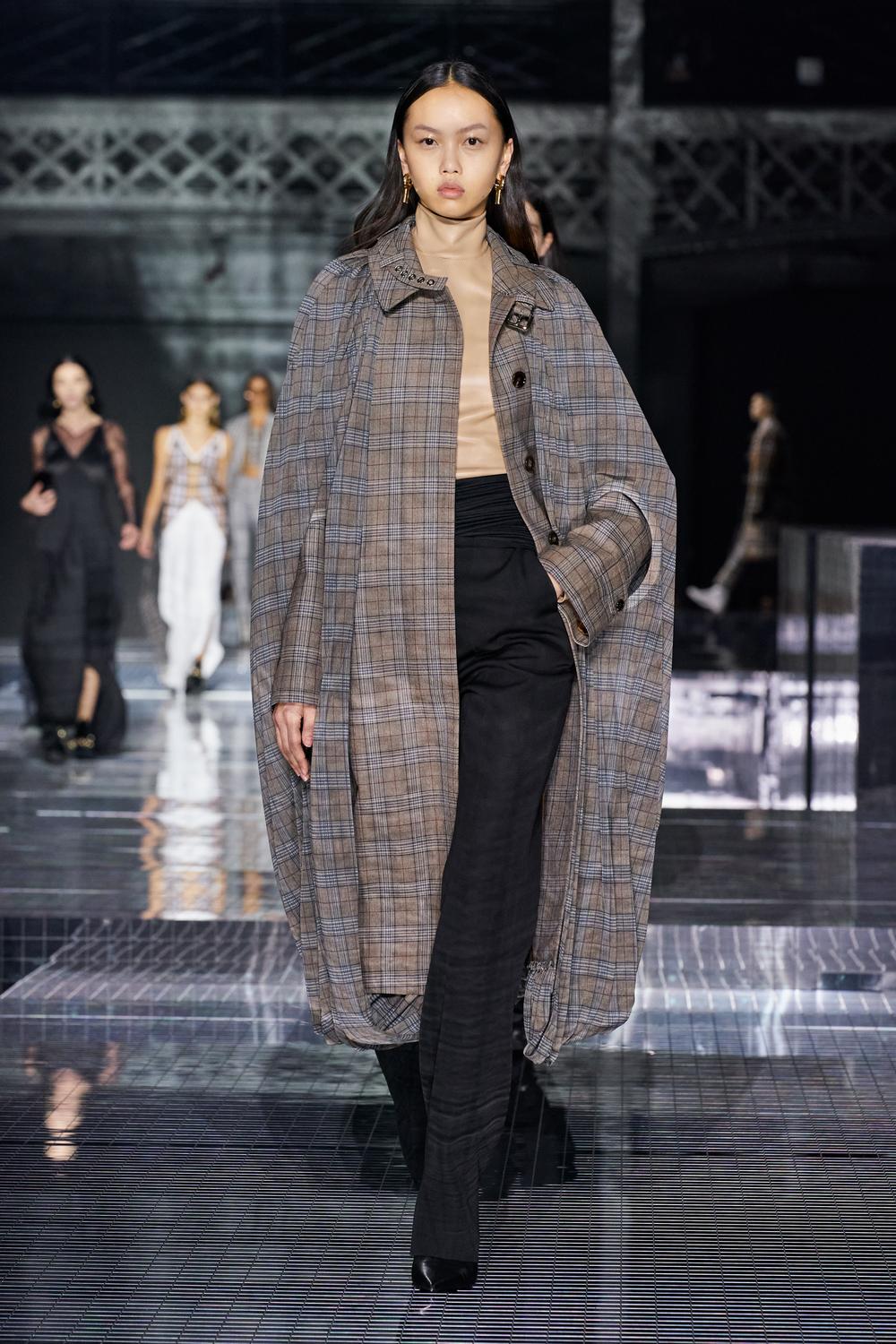 Défilé Burberry automne-hiver 2020-2021 Prêt-à-porter