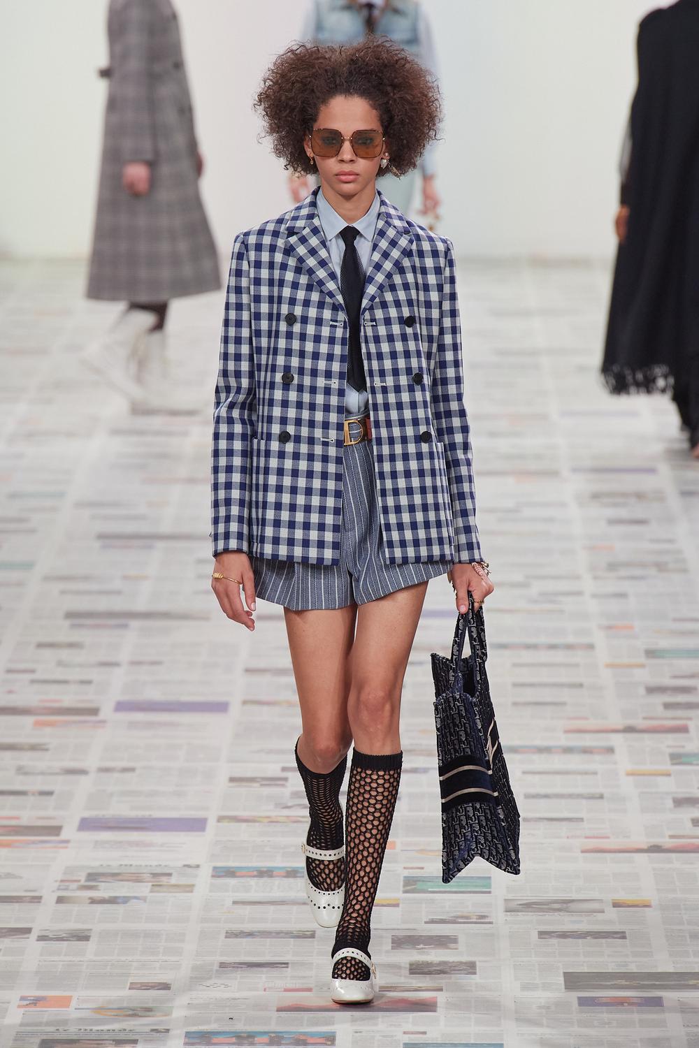 Dior imagine un scooter de luxe avec Vespa
