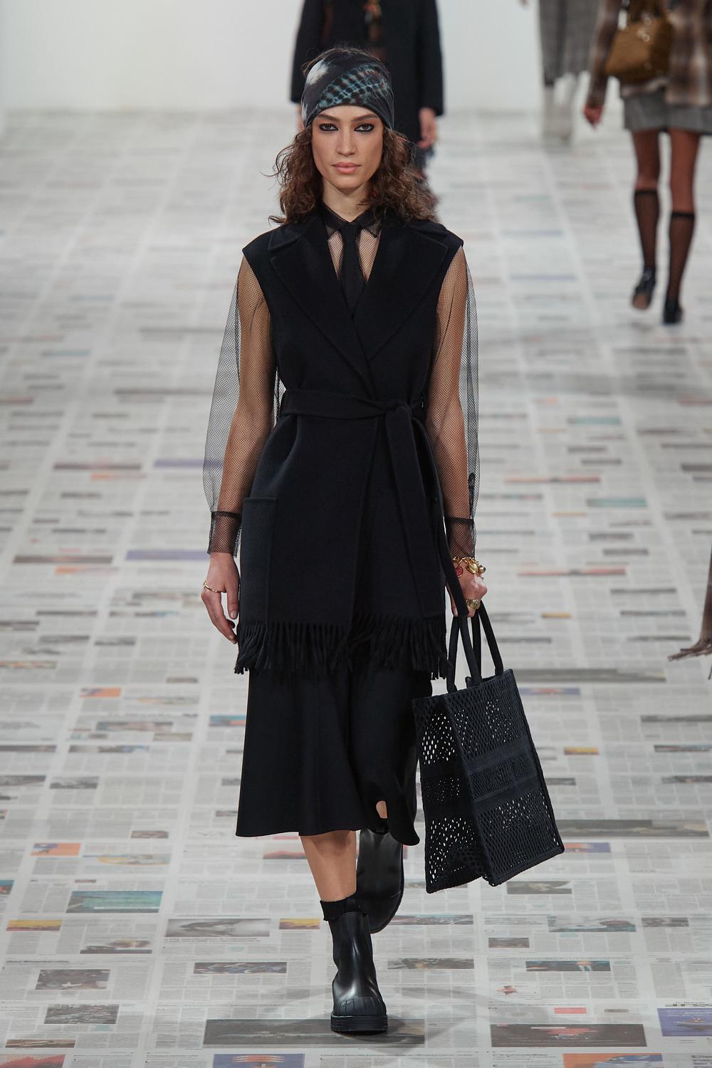 Dior imagine un scooter de luxe avec Vespa