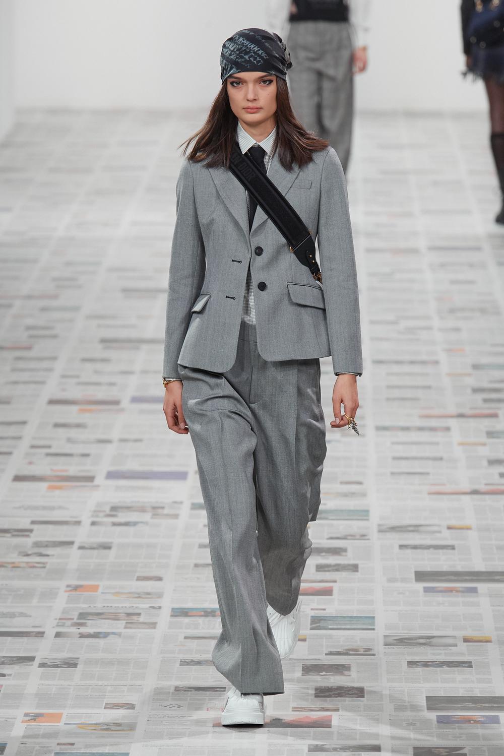 Dior imagine un scooter de luxe avec Vespa