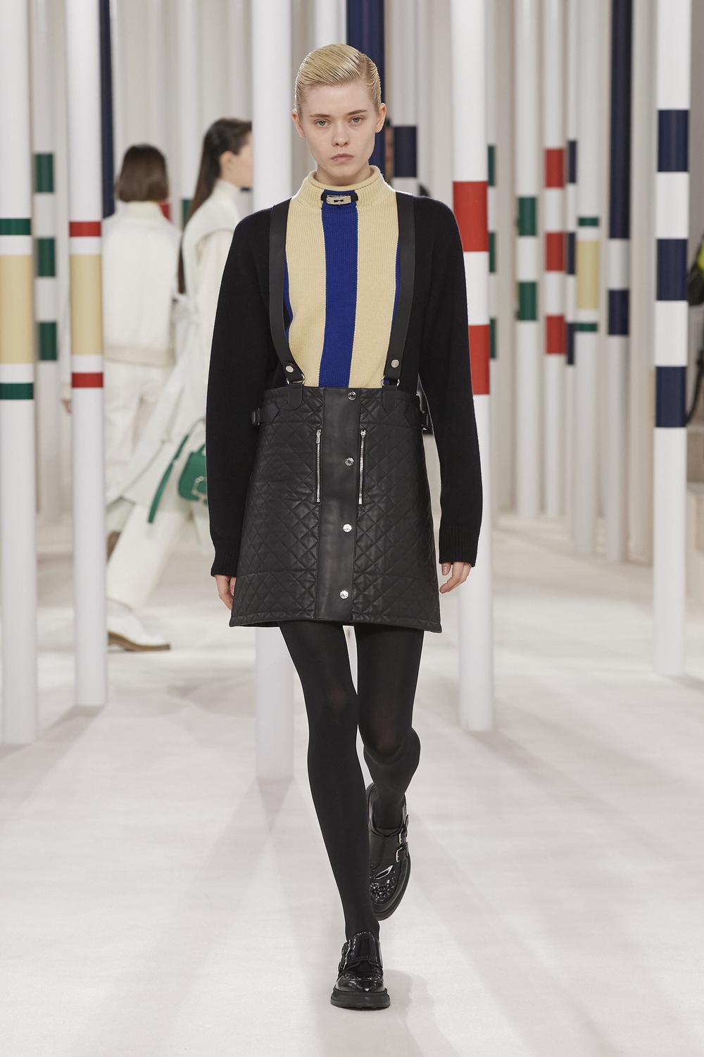 Chez Hermès, Nadège Vanhee-Cybulski signe une collection cool et ...