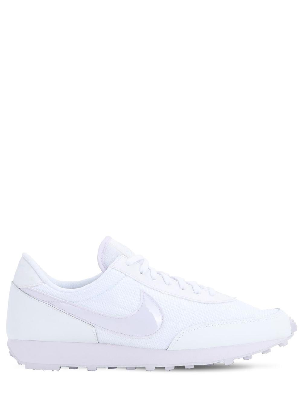 Le total look blanc s'empare de notre dressing