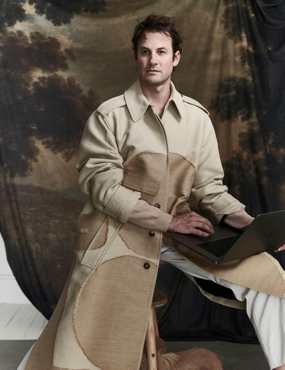 Photographes, ils jouent aussi les mannequins comme des pros