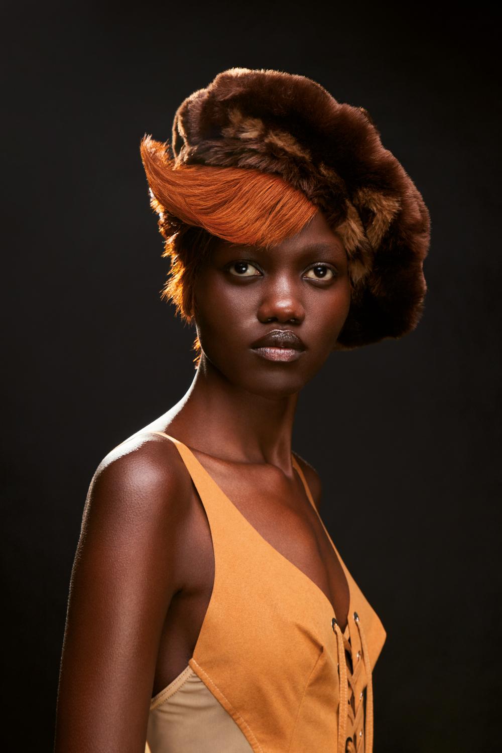 Dua Lipa embrasse la tendance du tout petit, petit bikini en crochet