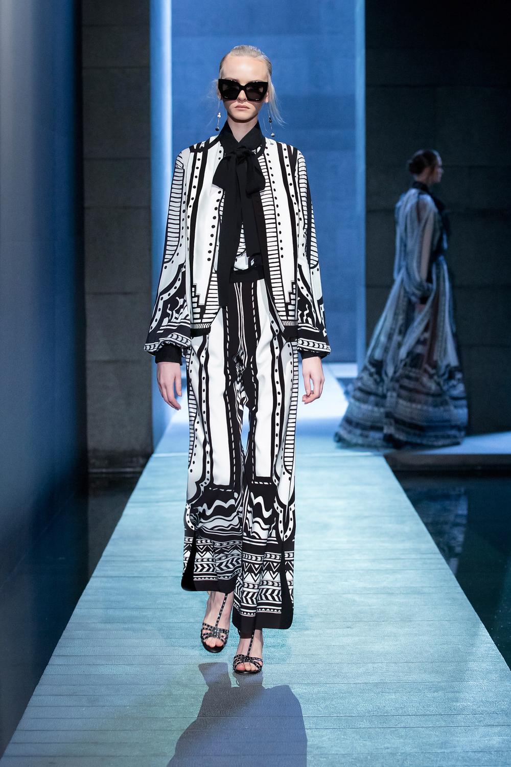 Défilé Elie Saab automne-hiver 2021-2022 Prêt-à-porter