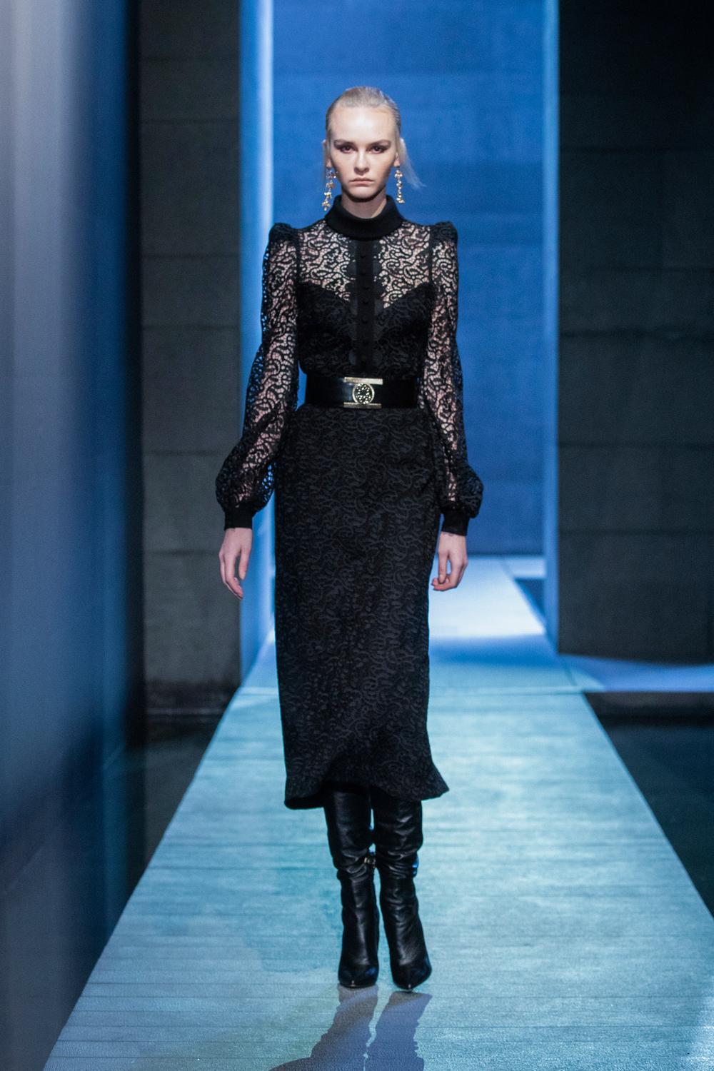 Défilé Elie Saab automne-hiver 2021-2022 Prêt-à-porter