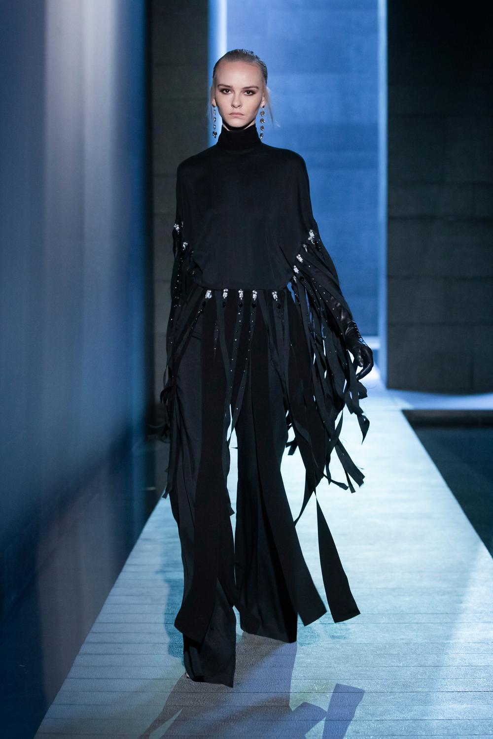 Défilé Elie Saab automne-hiver 2021-2022 Prêt-à-porter