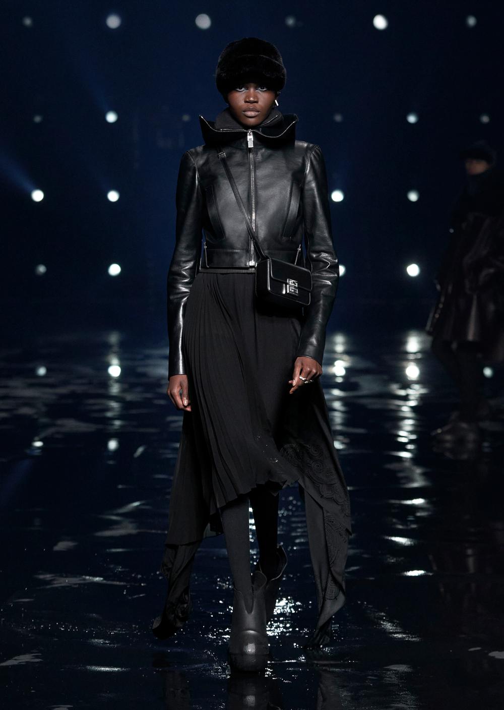 Défilé Givenchy automne-hiver 2021-2022 Prêt-à-porter