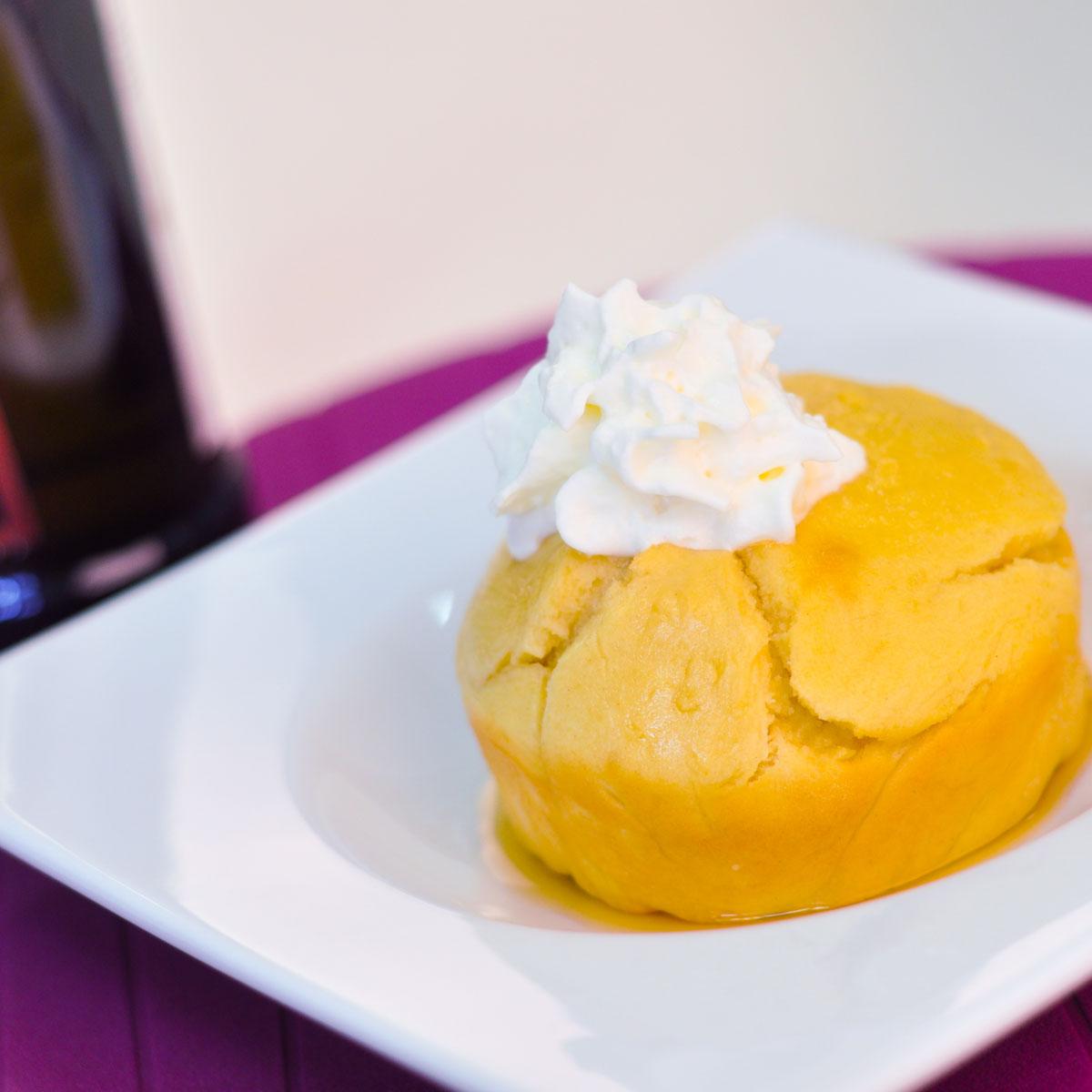 Recette baba au rhum - Cuisine / Madame Figaro