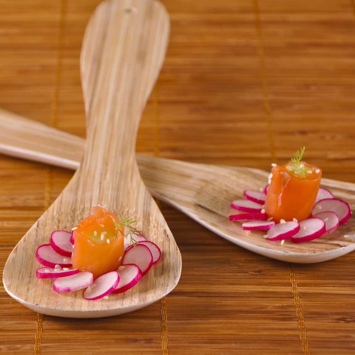 Recette maki de concombre et radis au saumon fumé - Cuisine / Madame Figaro