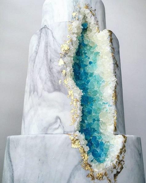 Galaxy et geode cakes : la tendance est aux gâteaux extravagants ...