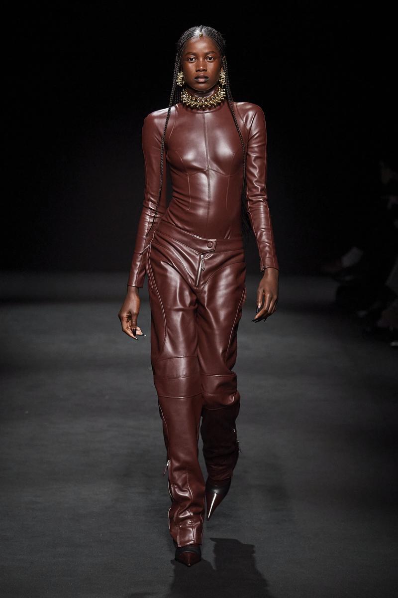 Défilé Mugler Automne Hiver 2020 2021 Prêt à Porter Madame Figaro