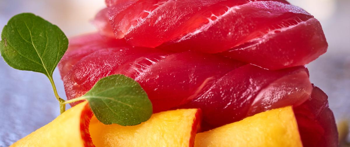Recette thon cru à la mangue - Cuisine / Madame Figaro