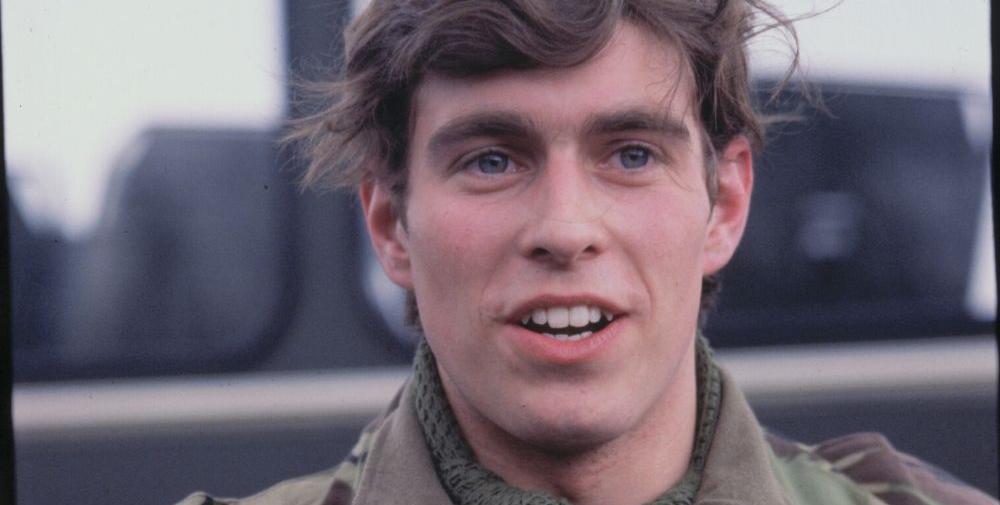 On sait qui va incarner le prince Andrew dans la quatrième saison de ...