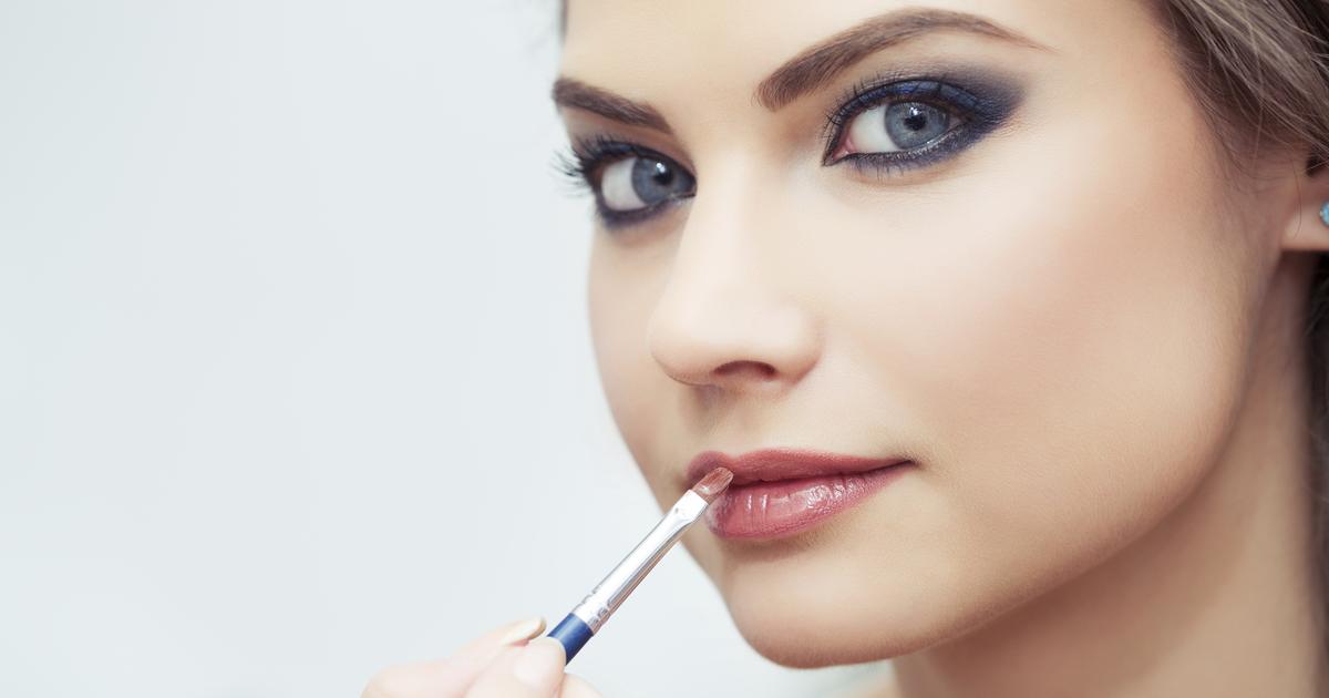 Réaliser un maquillage simple en 5 minutes chrono