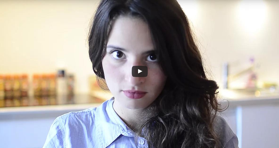 Publicité Dim jugée sexiste : une compagnie de théâtre diffuse une parodie