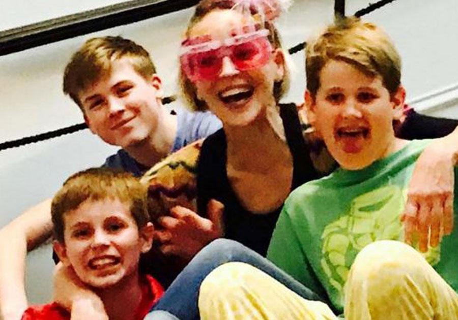 Sharon Stone partage une photo avec ses trois enfants pour ses 59 ans