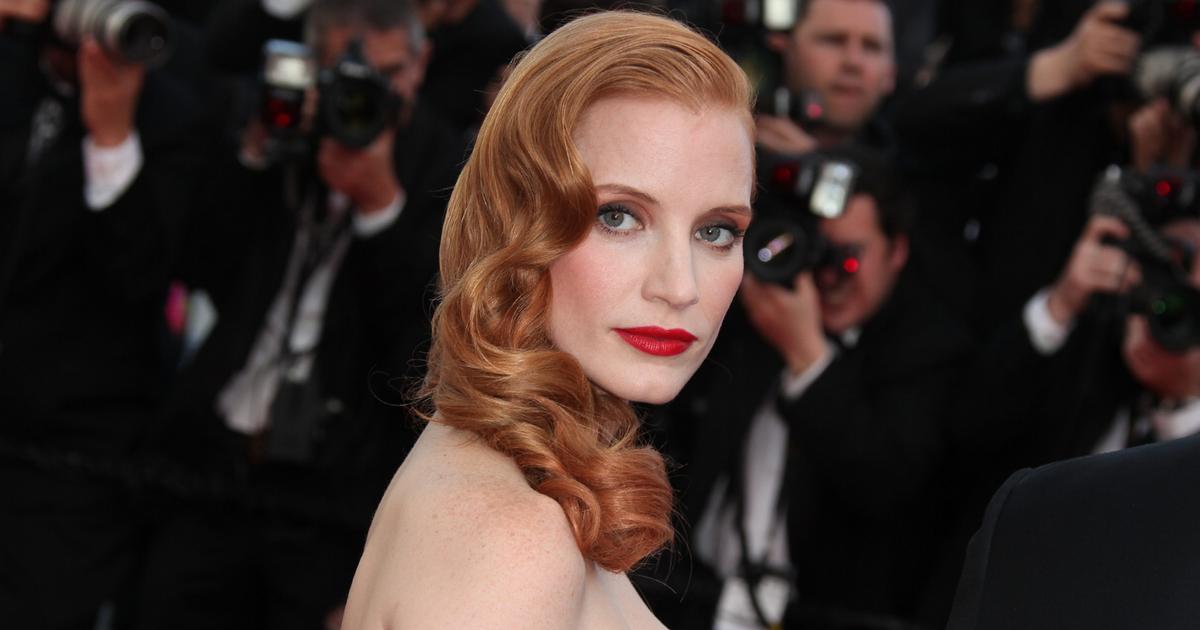 Jessica Chastain, beauté incendiaire sur les marches de Cannes