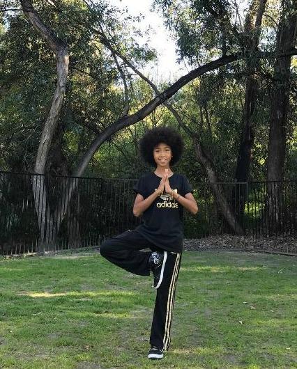 Tabay Atkins, 11 ans... et professeur de yoga