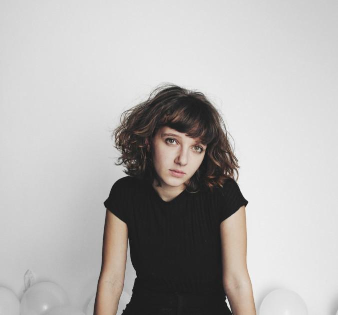 Charlotte Abramow, la réalisatrice belge dont on ne se passe plus