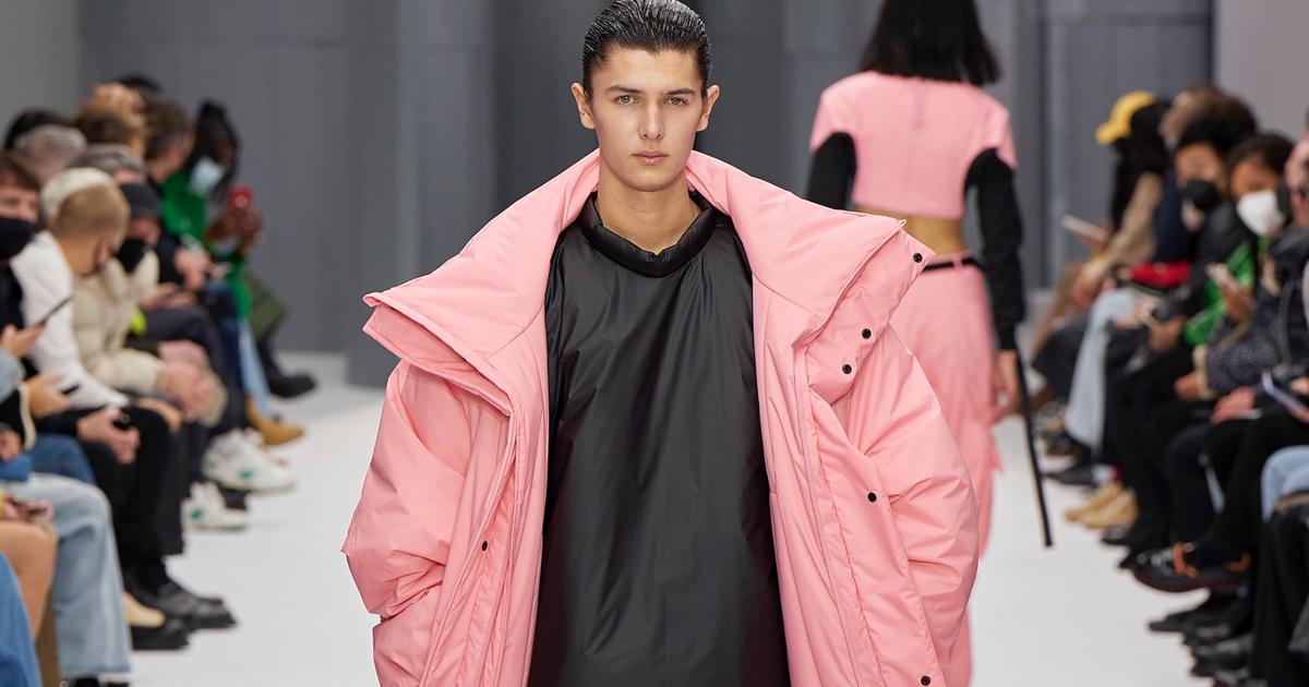 Le prince Nikolaï de Danemark défile à la Fashion Week de Paris