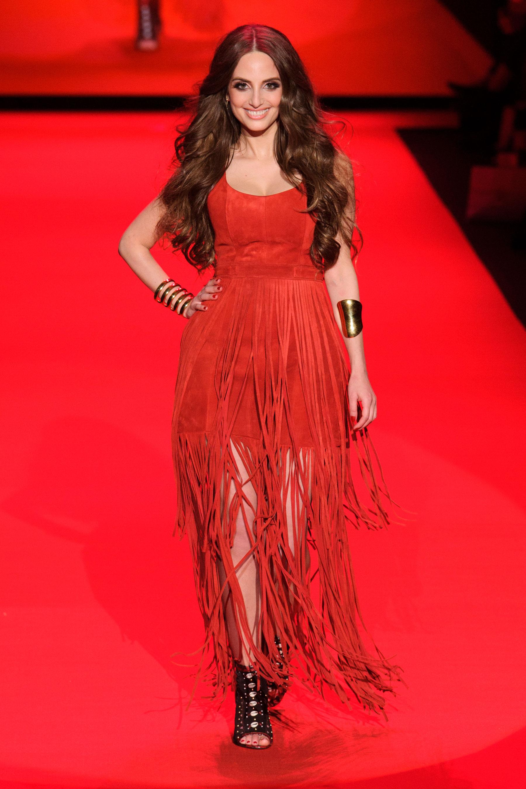 Défilé Red Dress Collection Automne-hiver 2015-2016 Prêt-à-porter ...