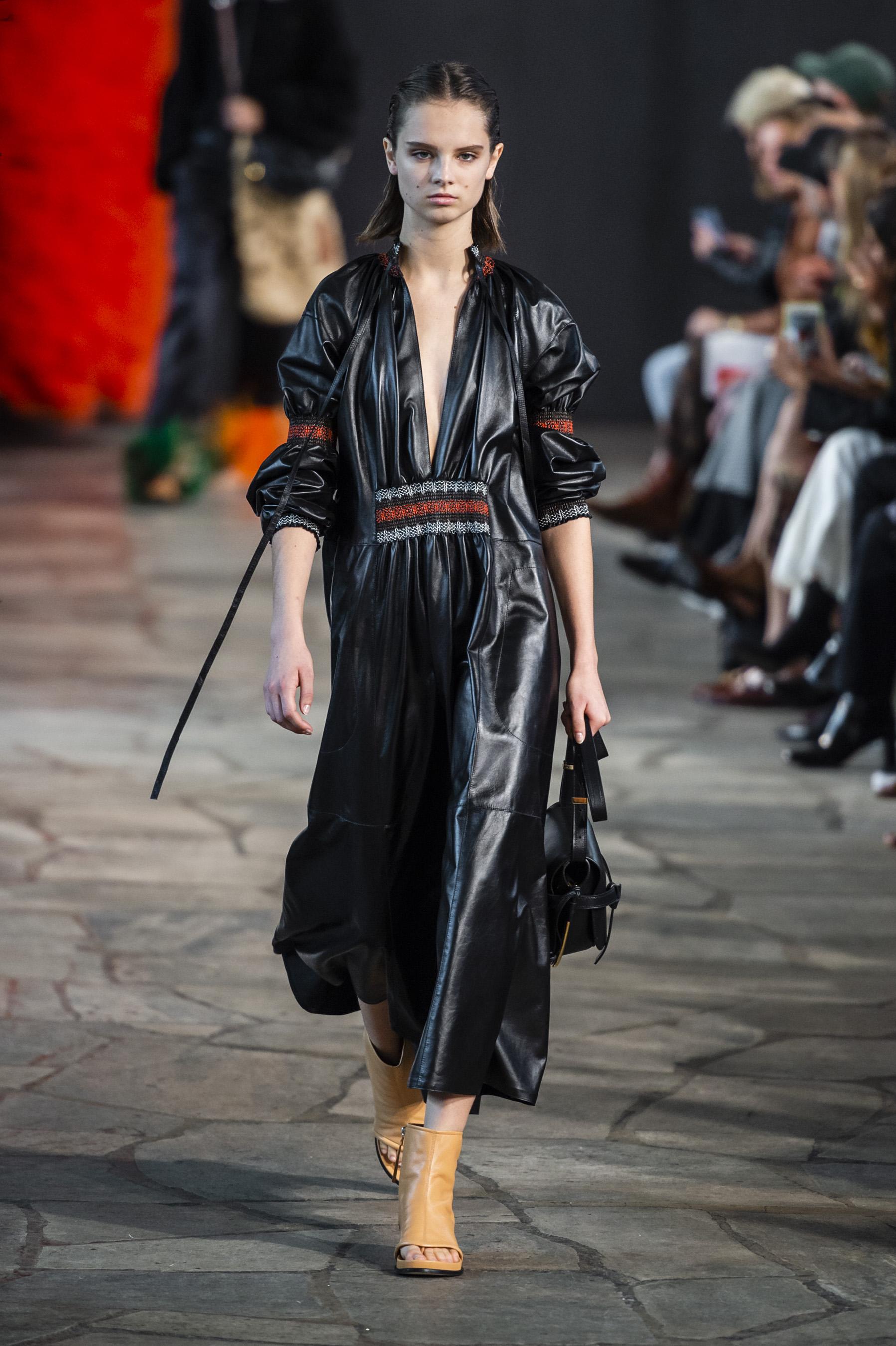 Défilé Loewe printemps-été 2019 Prêt-à-porter - Madame Figaro