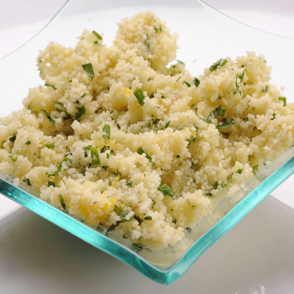 Recette semoule express aux herbes fraîches - Cuisine / Madame Figaro