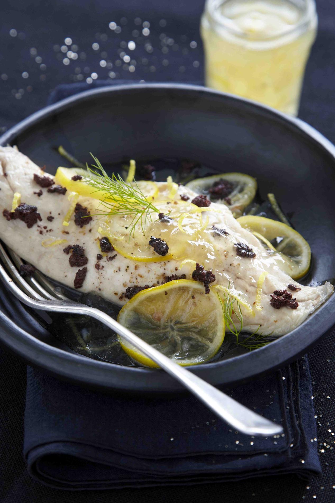 Recette bar en papillote et miettes de boudin, à la marmelade de citron ...