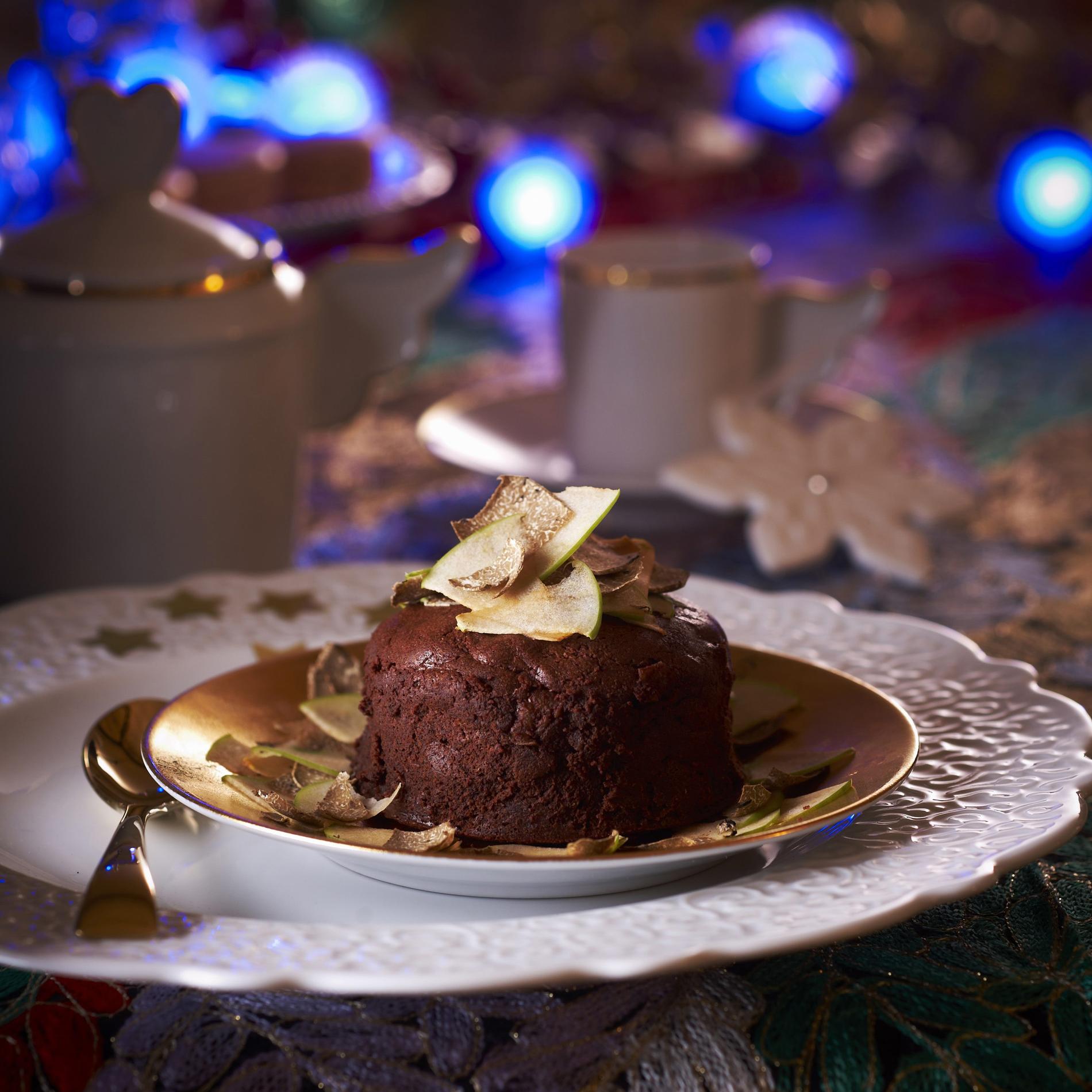 Recette gâteau au chocolat, pomme verte et truffe - Cuisine / Madame Figaro