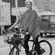 Qui est Maye Musk, mannequin dont la carrière explose enfin à 68 ans
