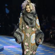 Pour sa collection Alta Moda, Dolce & Gabbana voit les choses en grand ...