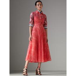 Votre invitation pour un moment privilégié avec Burberry - Madame Figaro