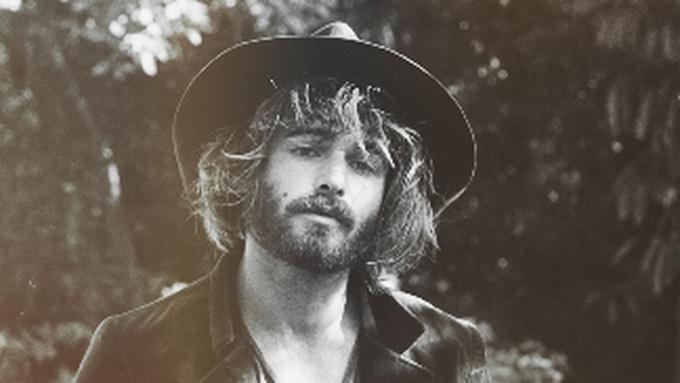 Angus Stone