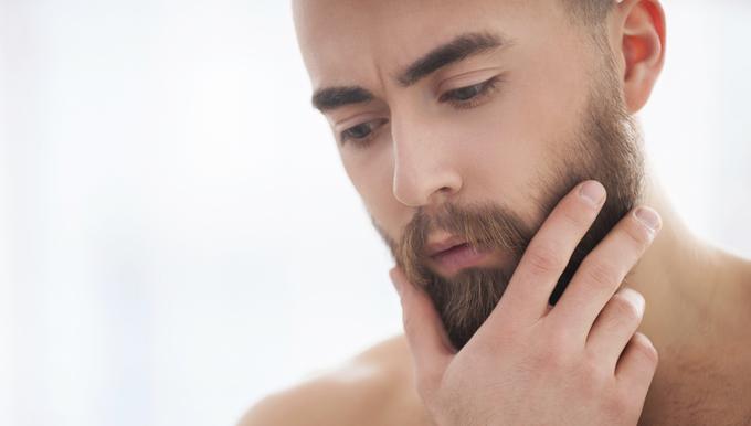 Rasage : comment raser et tailler une barbe fournie