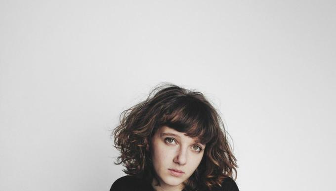 Charlotte Abramow, la réalisatrice belge dont on ne se passe plus