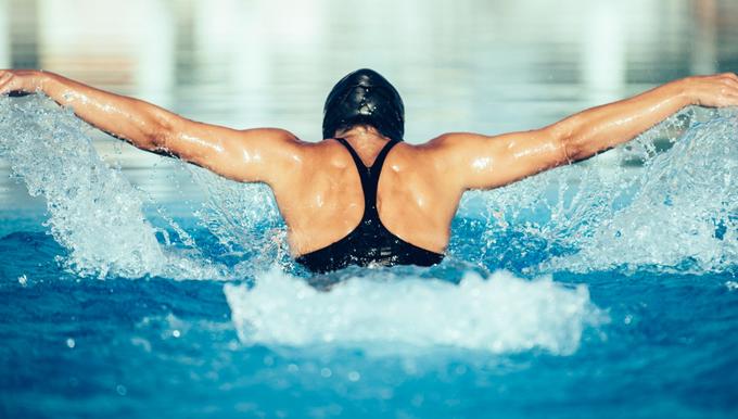 Natation : savez-vous nager le papillon