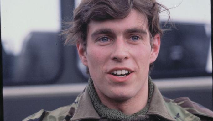 On sait qui va incarner le prince Andrew dans la quatrième saison de ...