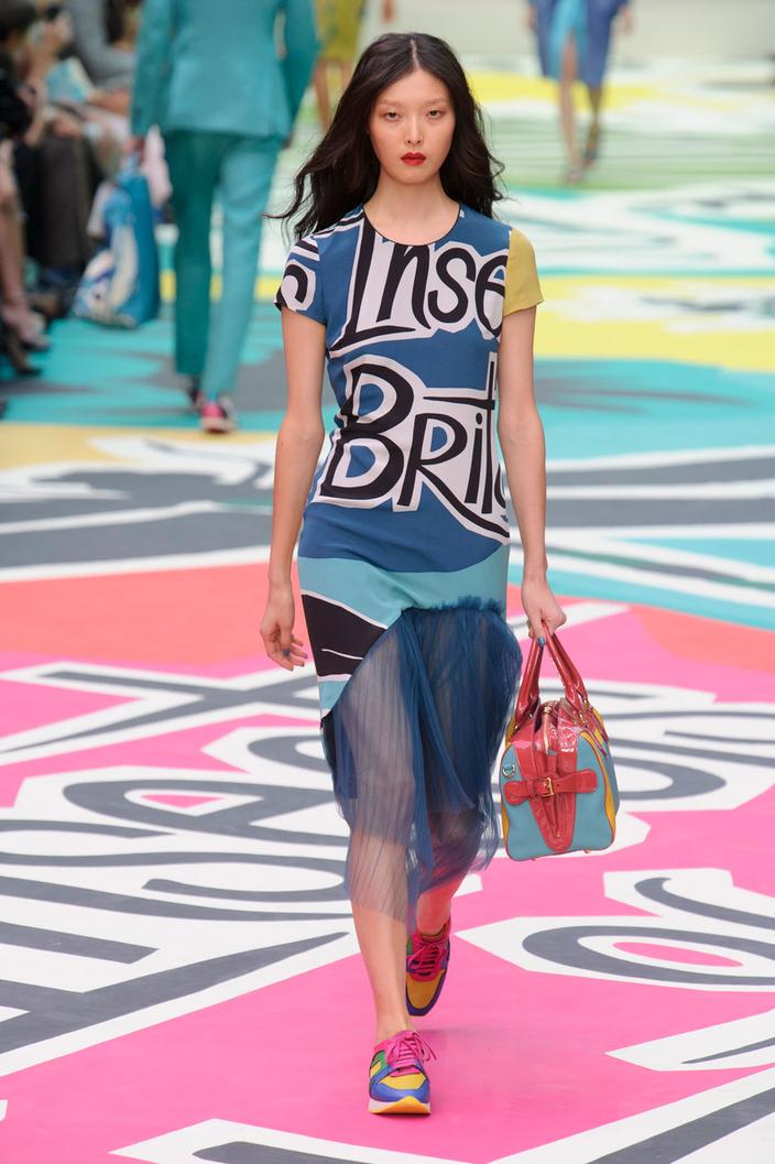 La mode anglaise dit " oui" à l'optimisme