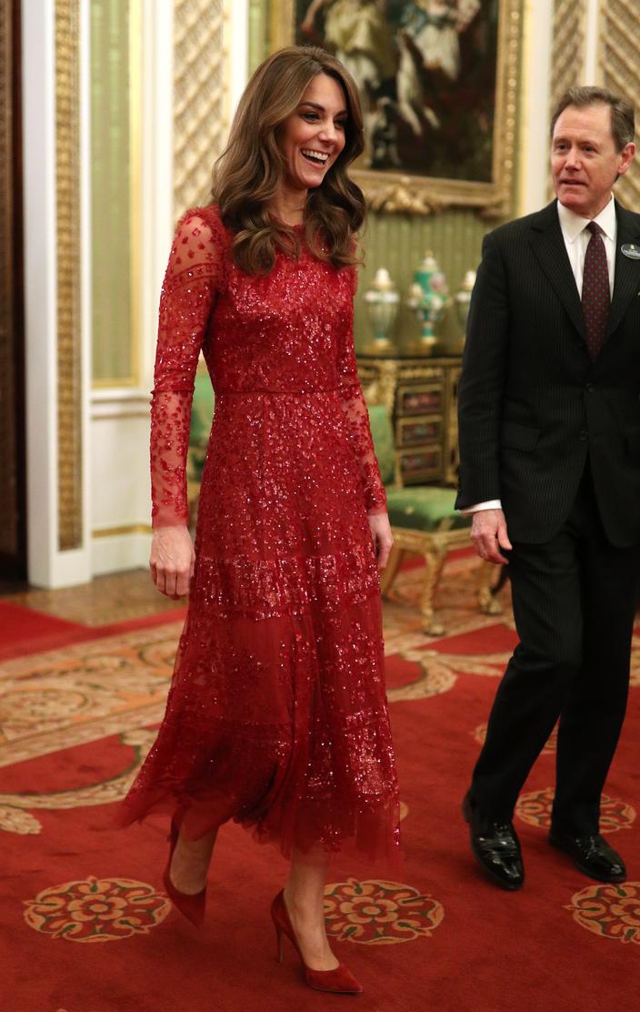 Kate Middleton s'inspire de Lady Di dans une superbe robe rouge à ...