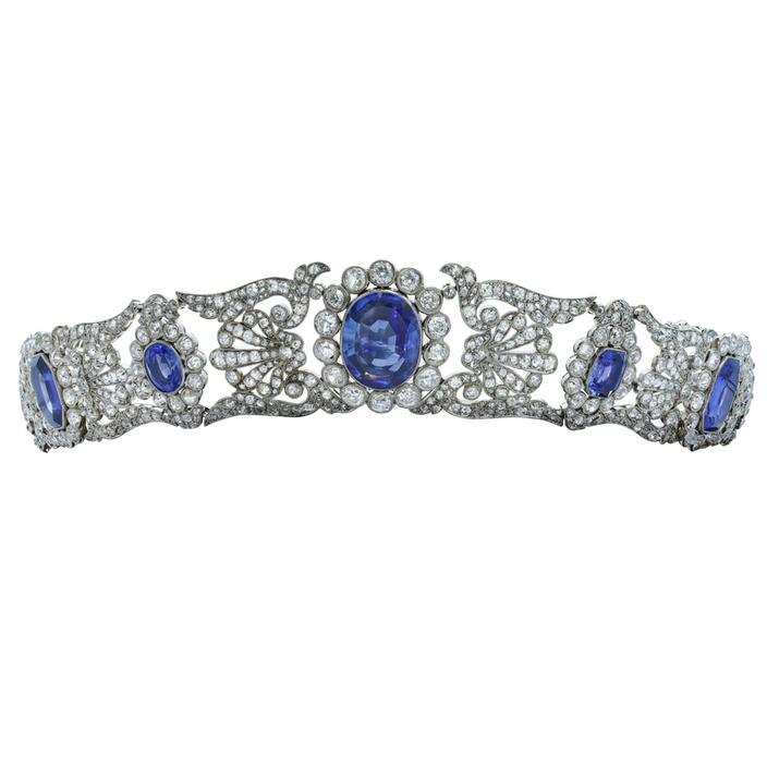 Deux couronnes royales en vente chez Christie's Genève